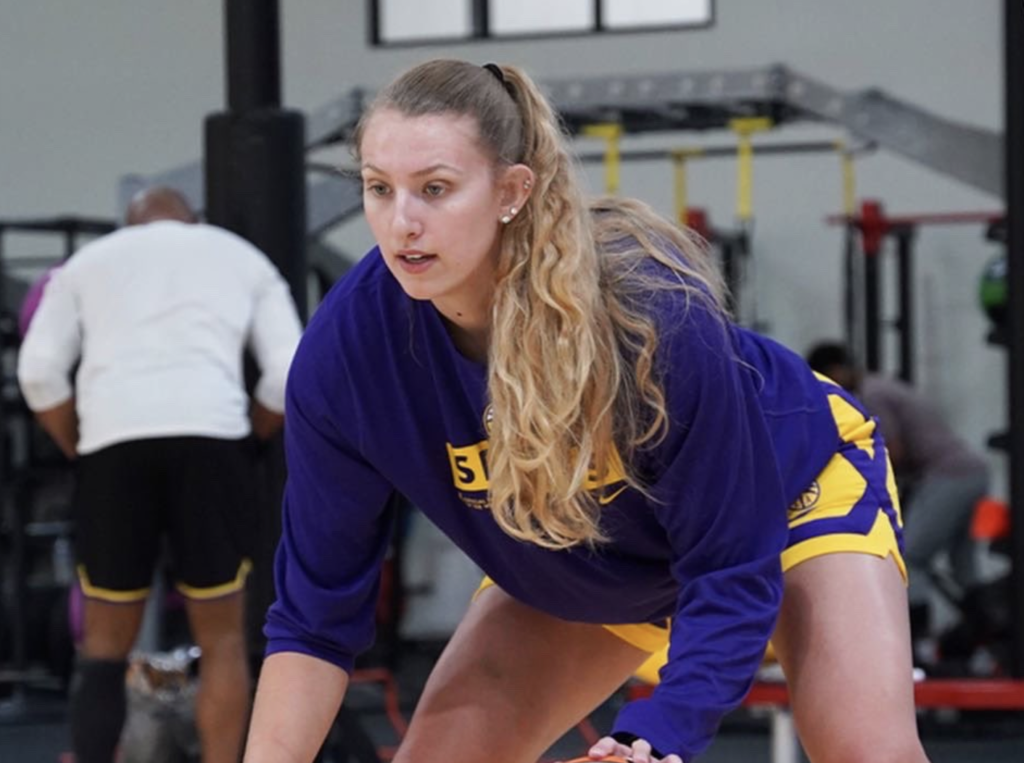 Lauren Cox embraces her opportunity with the Sparks - The IX Basketball