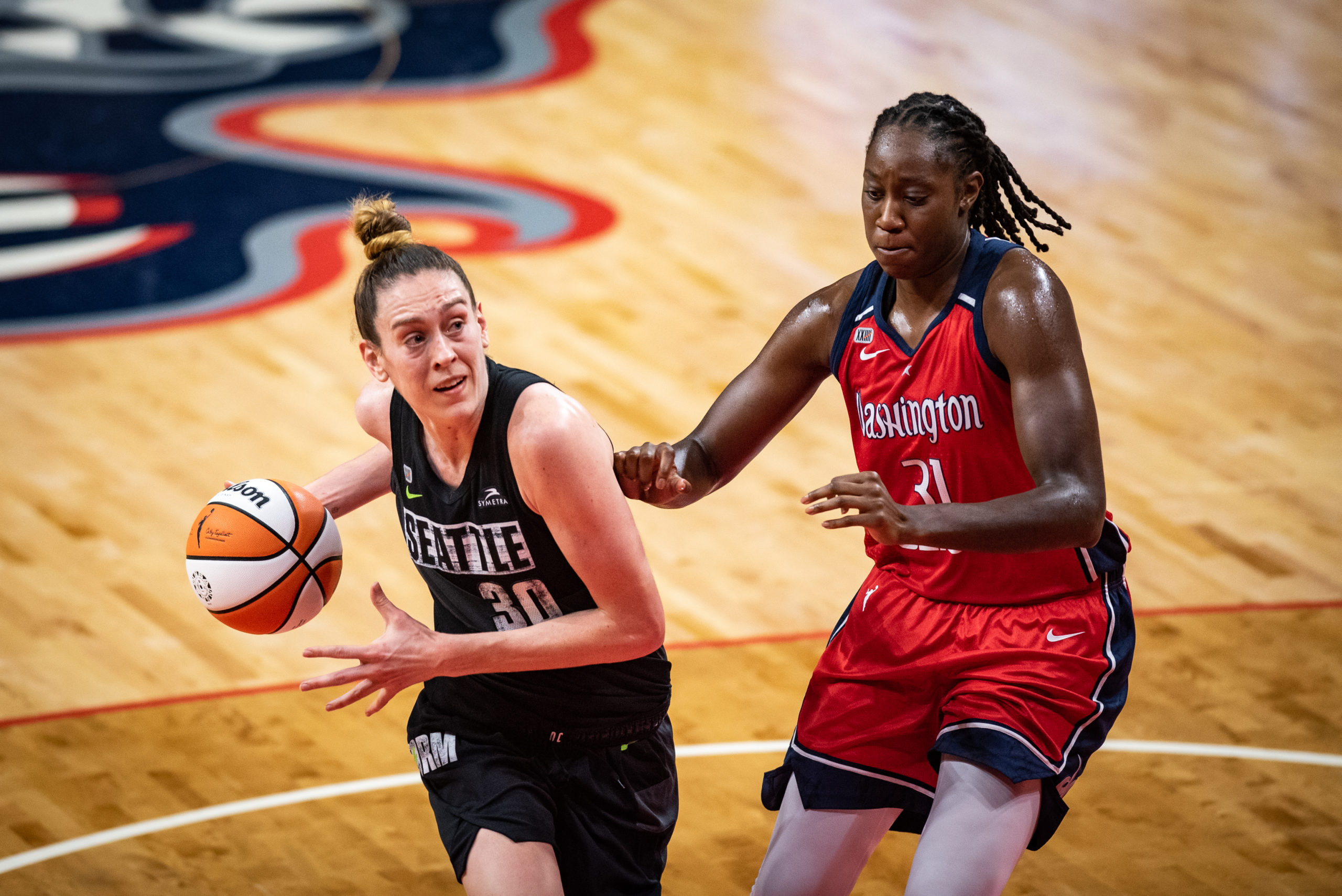 Breanna Stewart meets with New York Liberty