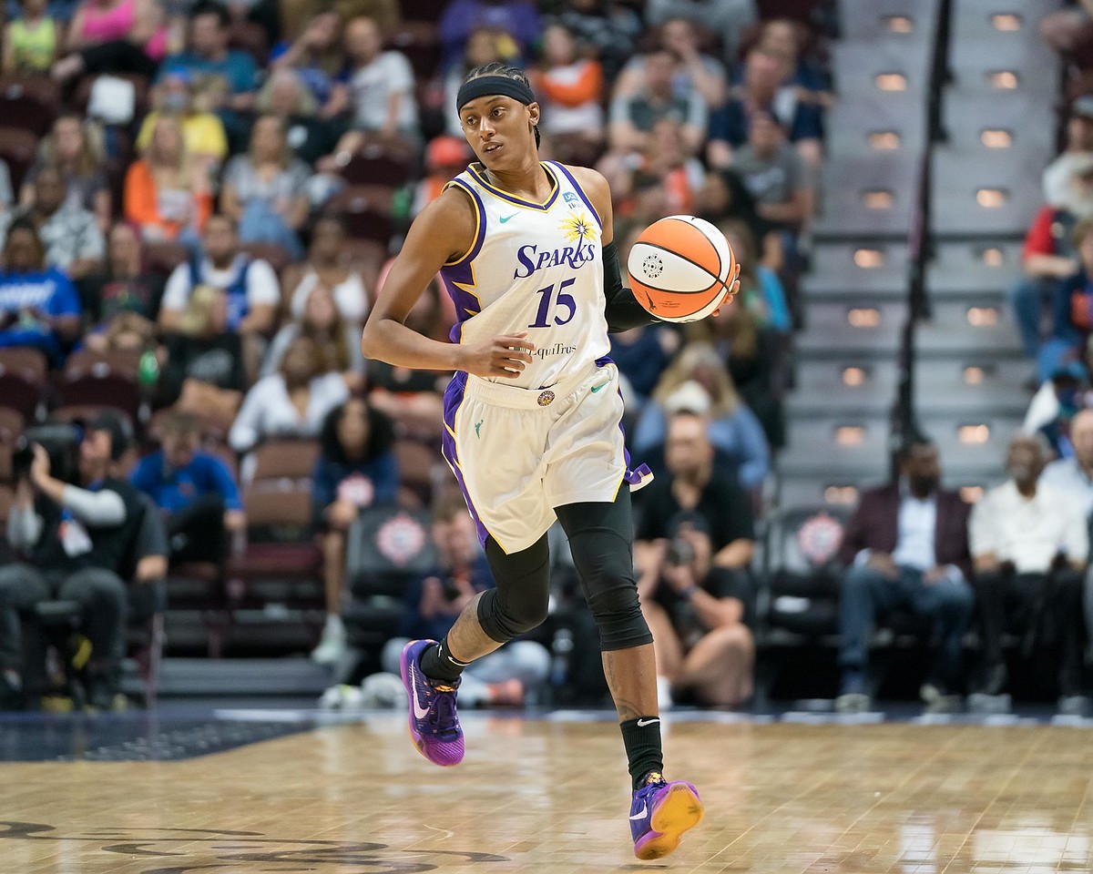 How Chennedy Carter and Brittney Sykes mesh at point guard