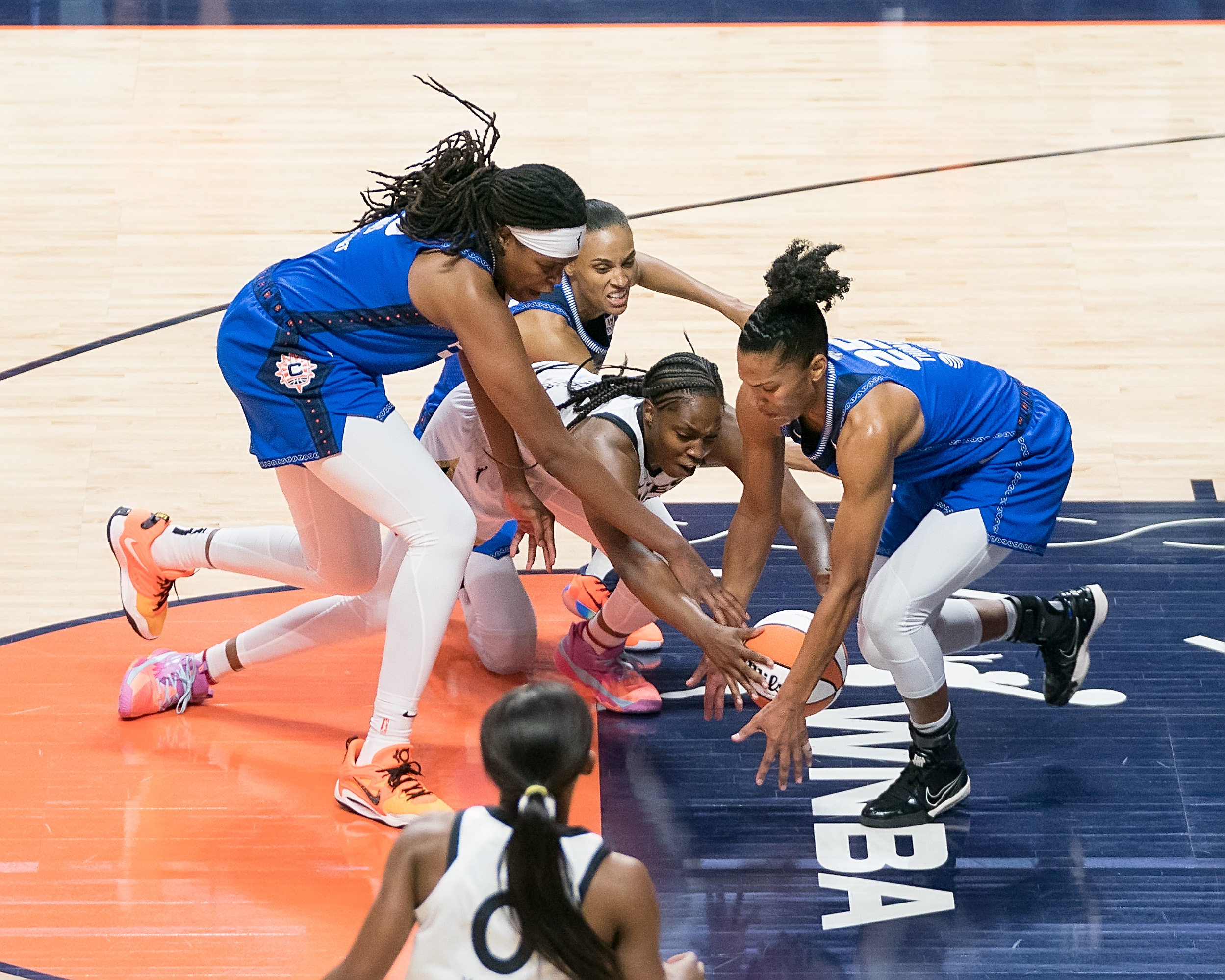 Balanced offense keeps Sun's WNBA title hopes alive - The IX Basketball