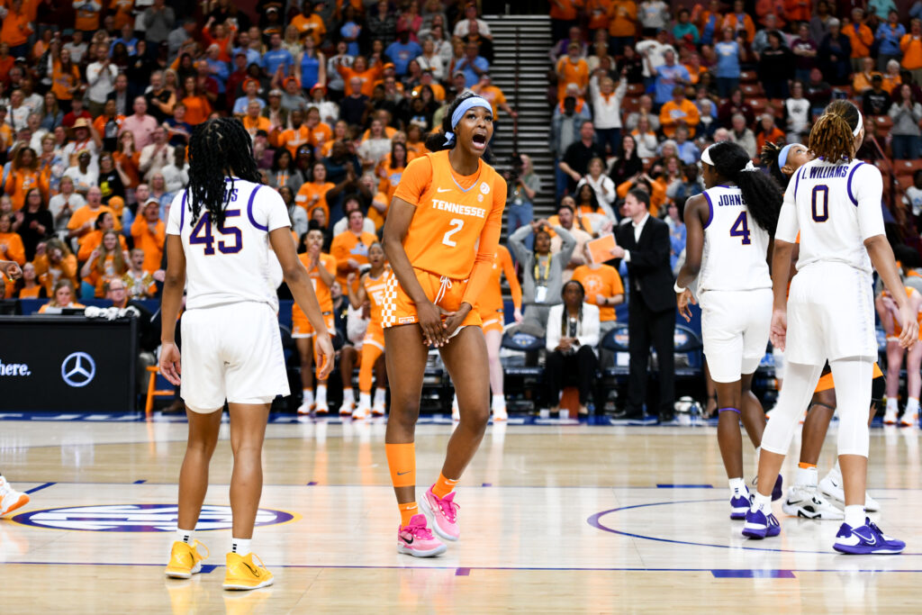 Rickea Jackson teaches how to trash talk - The IX Basketball