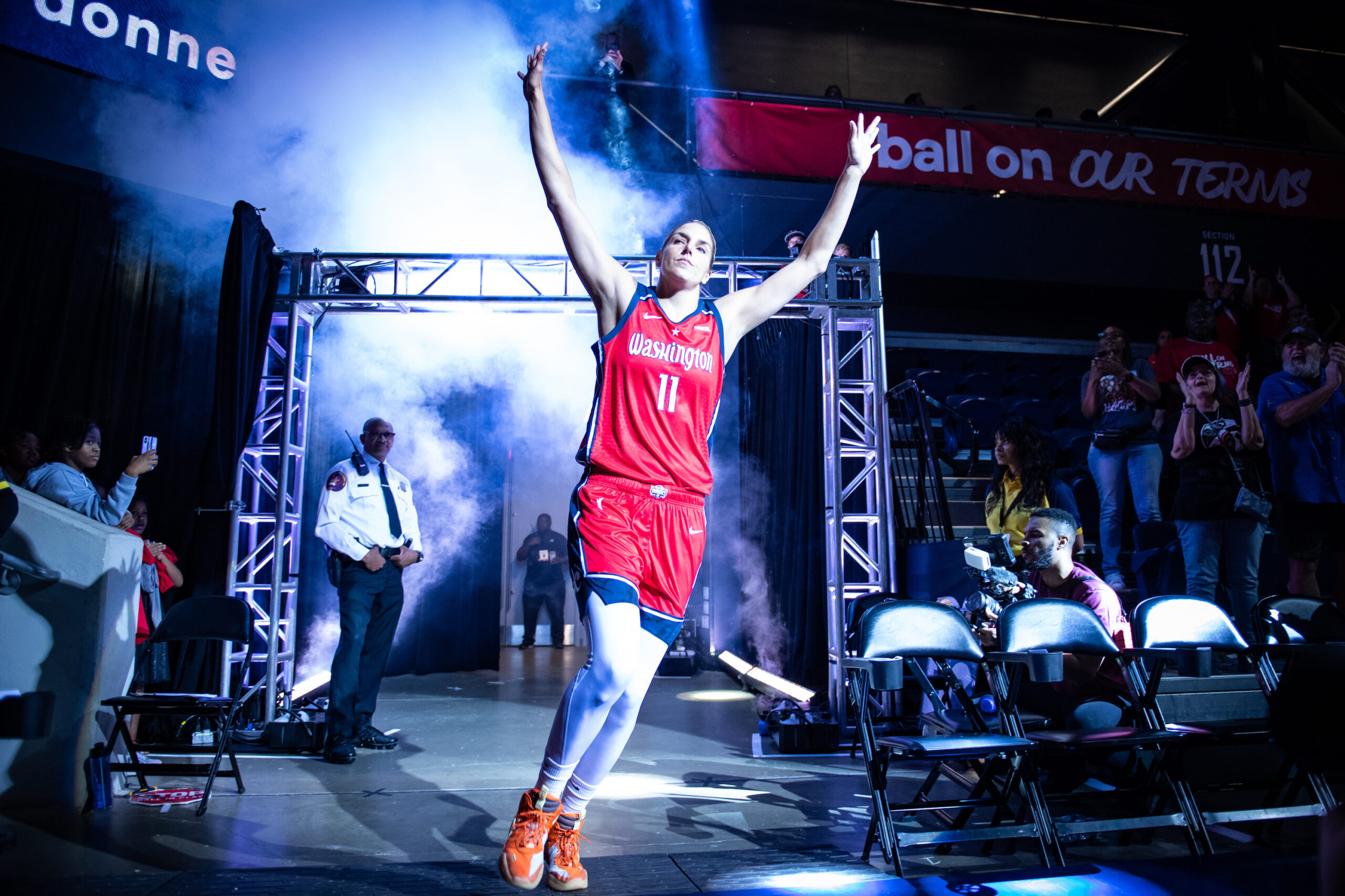 How Elena Delle Donne is dominating for the Mystics - The IX Basketball