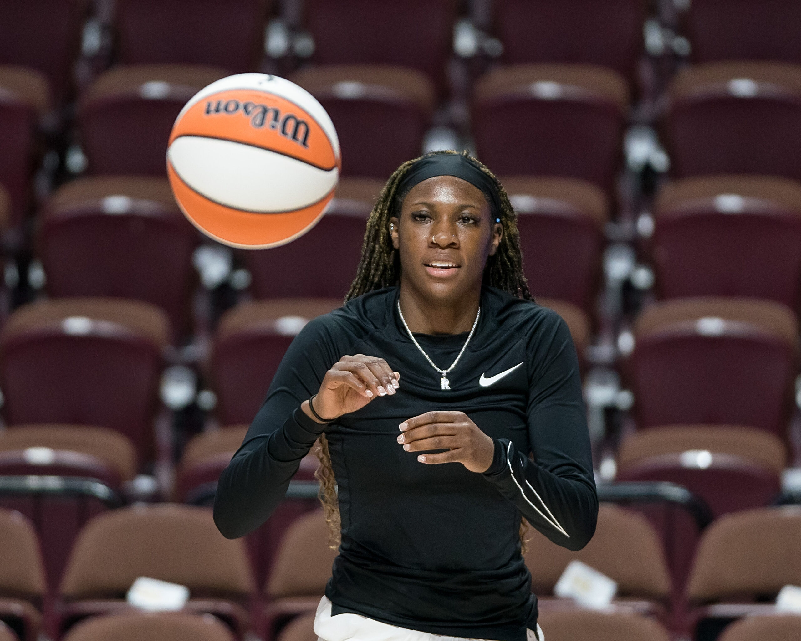 Rhyne Howard 'comes home' to Florida - The IX Basketball