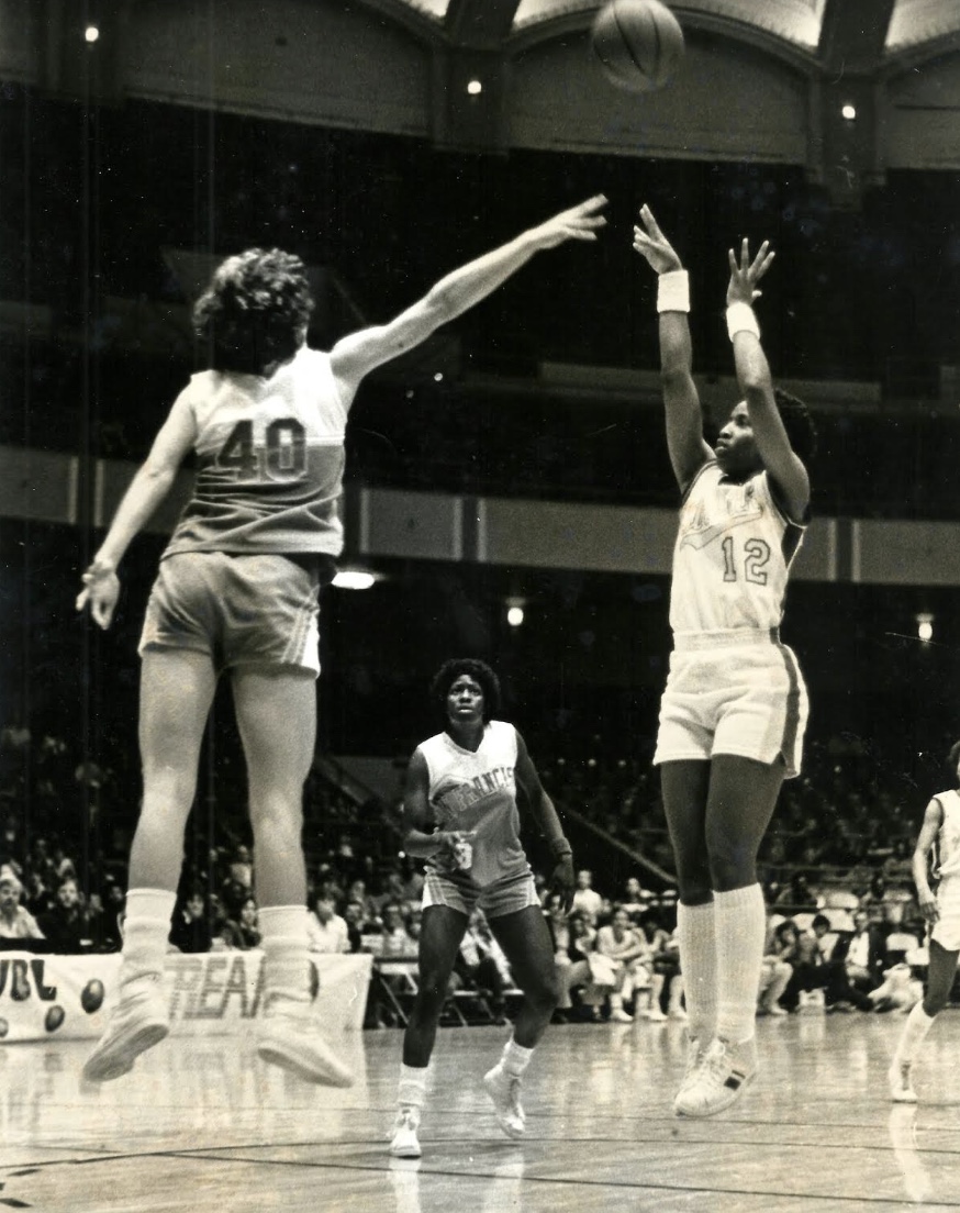 Pearl Moore made basketball a labor of love - The IX Basketball