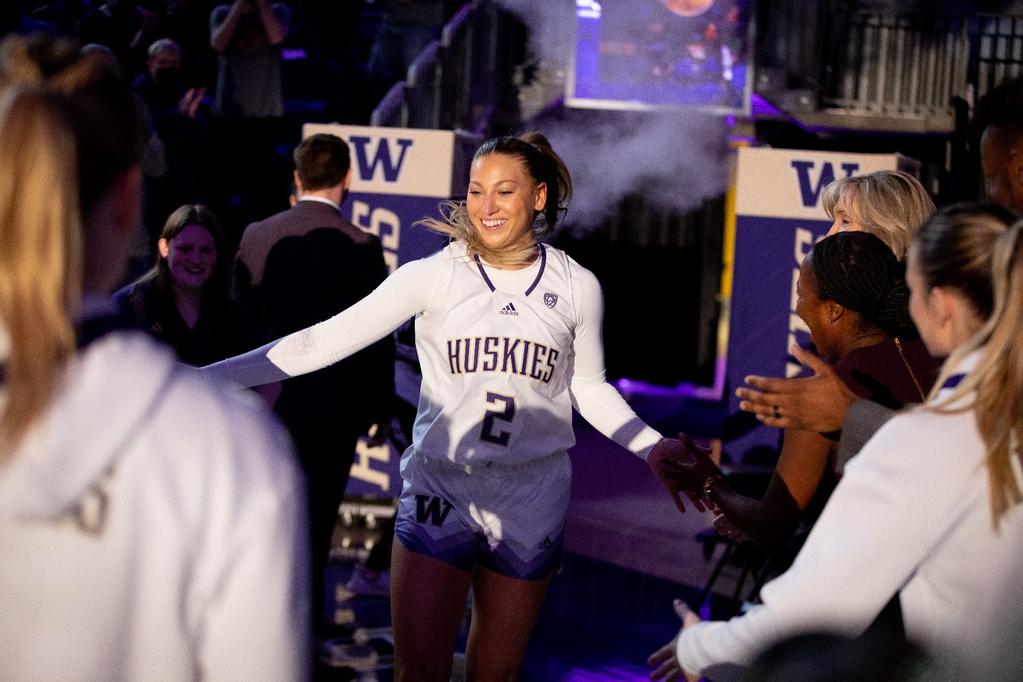 Lauren Schwartz leaves lasting legacy at Washington - The IX Basketball