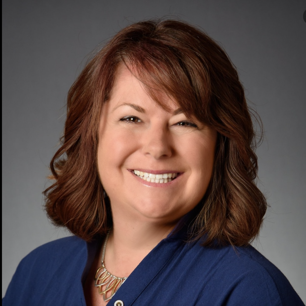 Michelle Smith honored with Curt Gowdy Award - The IX Basketball