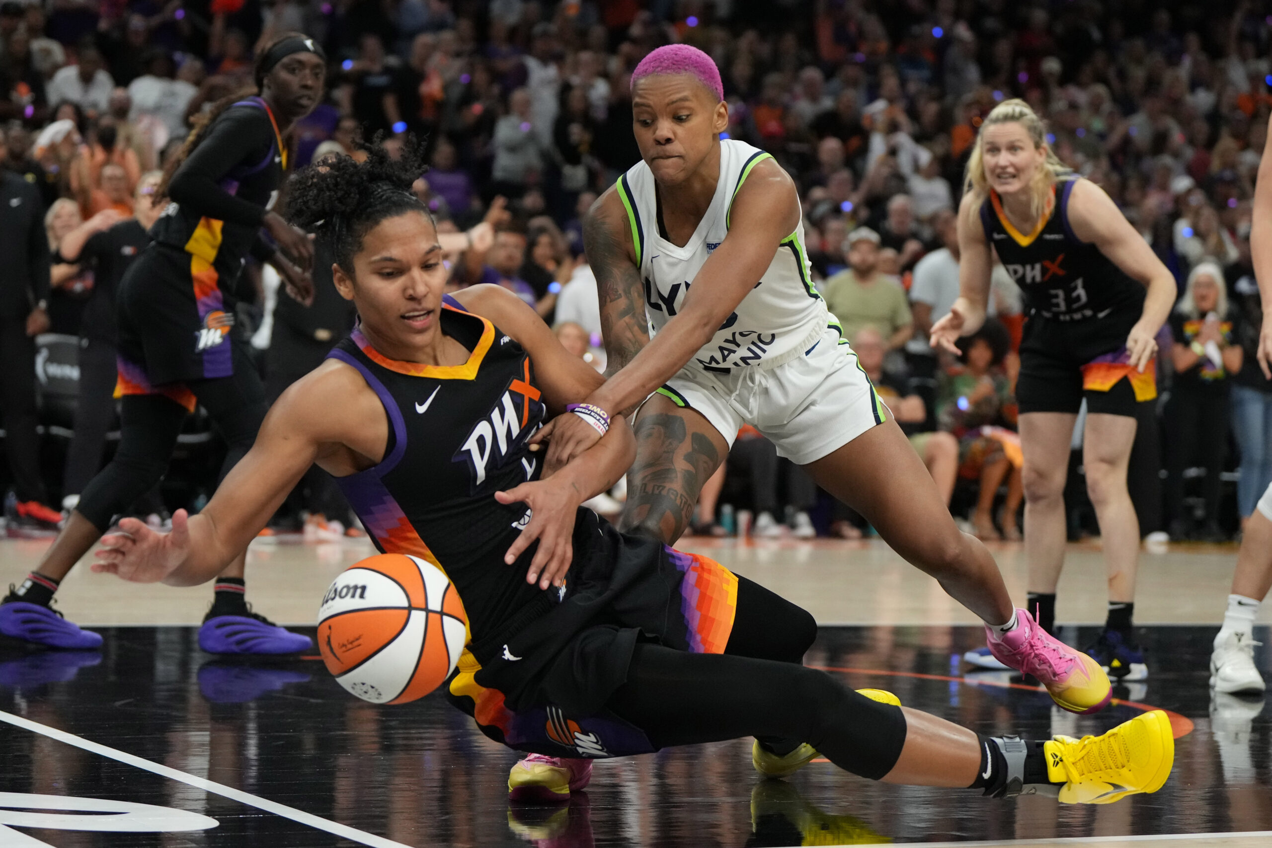 Tensions flare, Phoenix Mercury defeat Minnesota Lynx in Game 3 - The IX Basketball